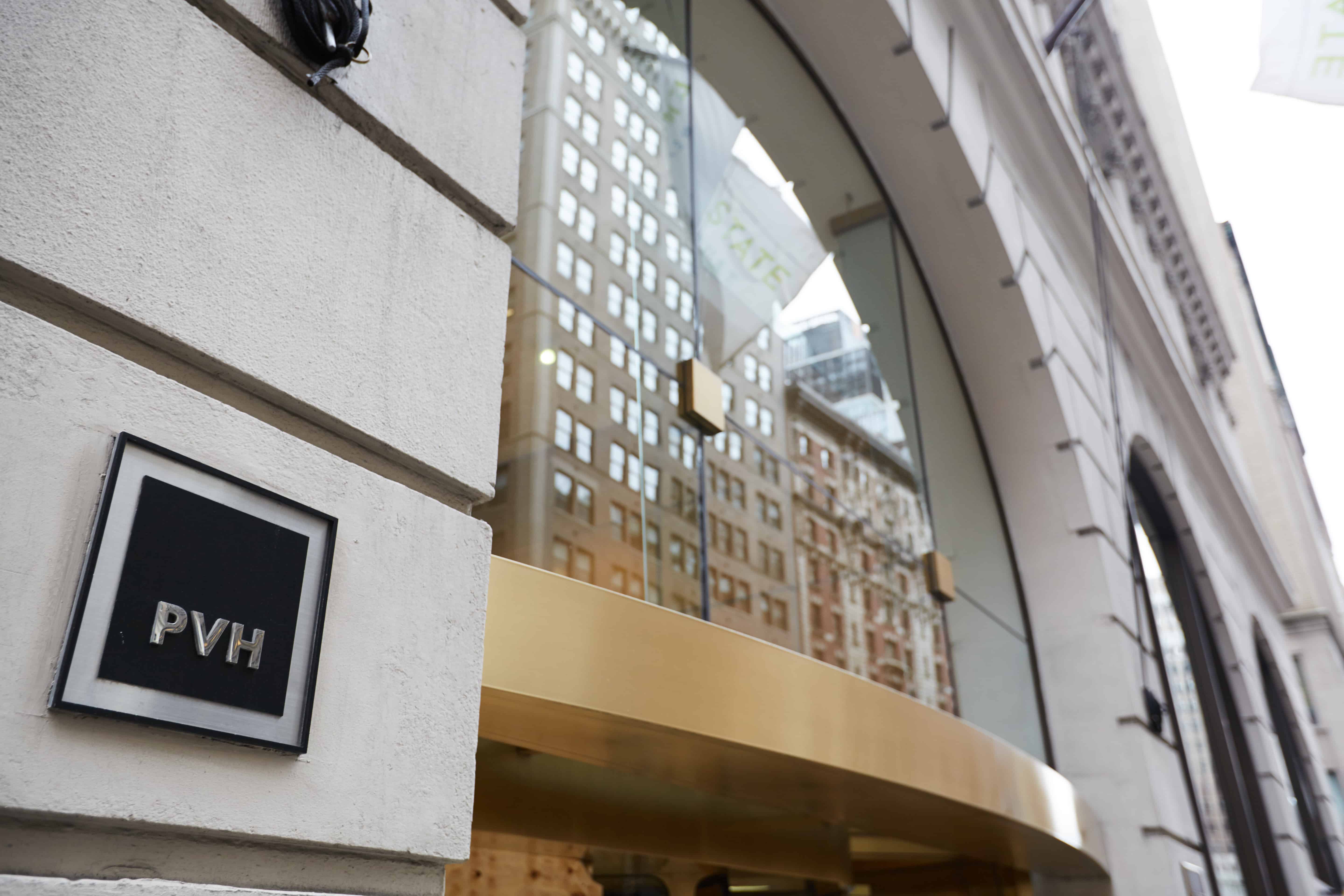 PVH establece el estándar de eficiencia en la industria de la indumentaria | Smartsheet